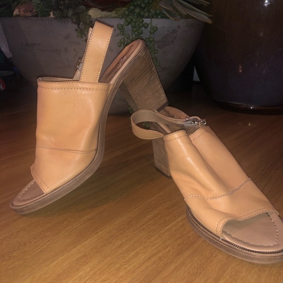 Barbara Barbieri | Shoes | Barbara Barbieri Tan Leather Slingback Mules ...